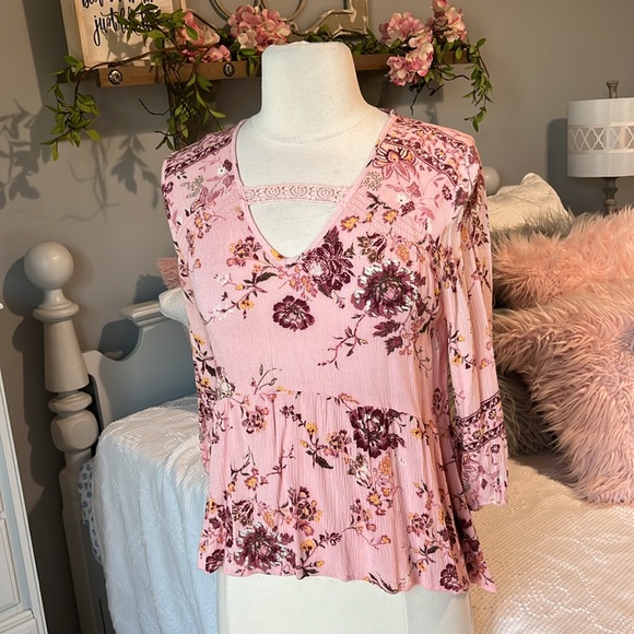 Tops | Miami Gauzy Floral Flowy Pink Top 34 Sleeve | Poshmark